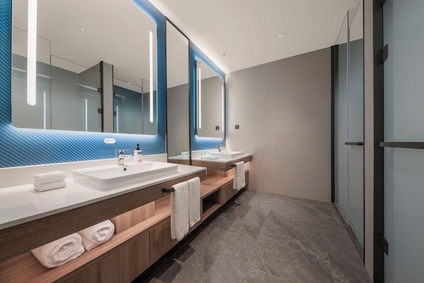 Holiday Inn Express Shenzhen Futian Center By Ihg - Shenzhen