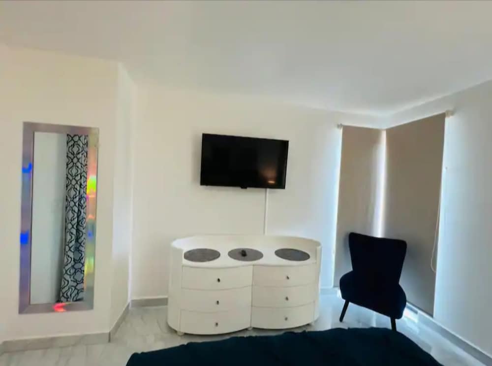 Enjoy A Fully Equipped Private And Elegant Condo In A Luxury Building. - Cabo San Lucas