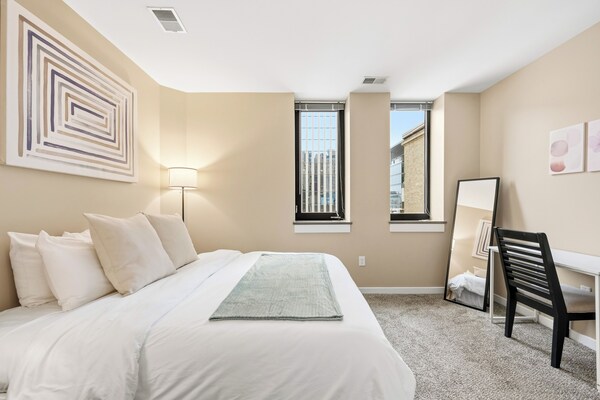 Modern Downtown Apartment - Hamtramck, MI