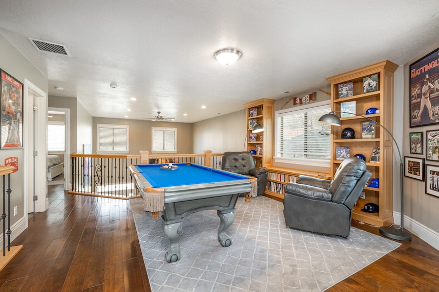 Spacious Family Fun Game Home Near Downtown Slc! - Salt Lake City, UT