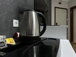 Quarto triplo standard | Roupas de cama premium, frigobar, escrivaninha