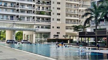 4 piscinas exteriores