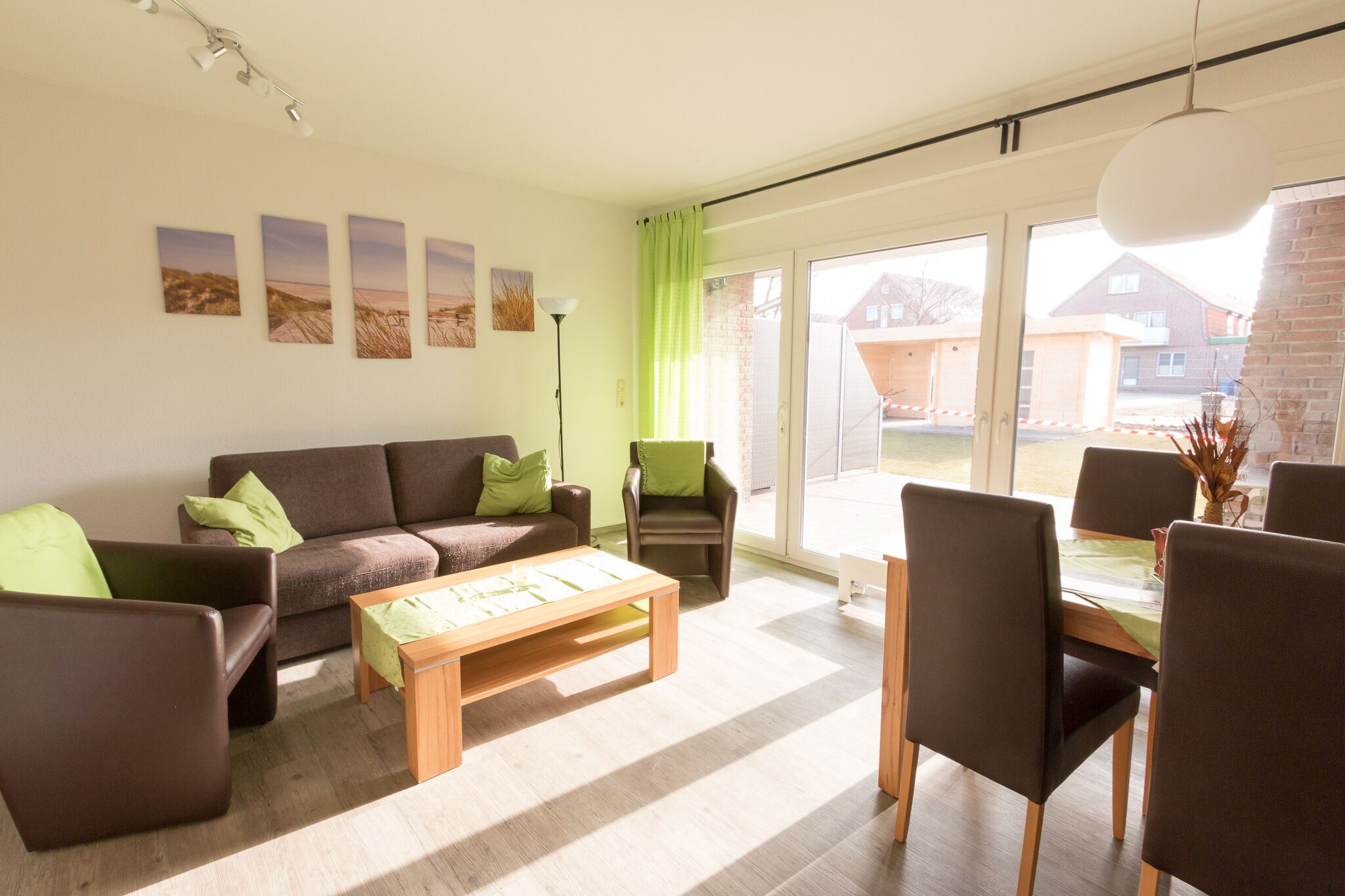 Dat Ferienhus Norddeich: Gemütliche Eg-wohnung Mit Terrasse Und Gemeinschaftsgar - Norddeich