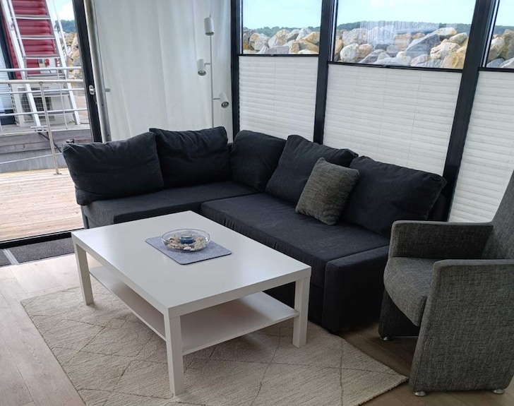 Floating 44 In Laboe - Die Schwimmenden Logenplätze An Der Kieler Förde - Kiel