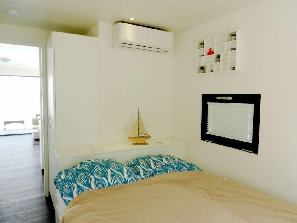 Floating 44 – Komfortable Hausboote Bei Xanten Mit Tollem Seeblick - Rees