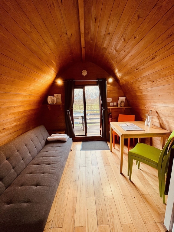 Megapod 3 At Lee Wick Farm Glamping - Mersea Island