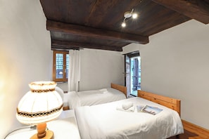Chalé Familiar, 3 quartos, 2 casas de banho (Rustico al platano 2) | 3 quartos, Wi-fi grátis, roupa de cama fornecida