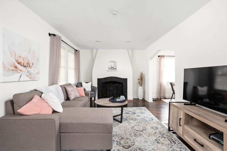 Backyard+porch, Pet-friendly | Broad Ripple Stay - Castleton, IN