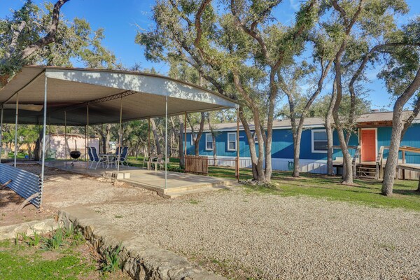 Pet-friendly Canyon Lake Home ~ 3 Mi To Water! - Canyon Lake, TX