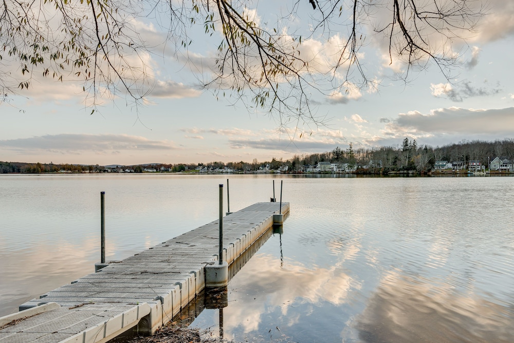 Cozy Pennsylvania Home W/ Fire Pit & Dock Access! - Carbondale, PA