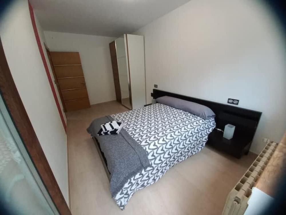 Apartamento En Caserío En Pleno Bosque. - Ea