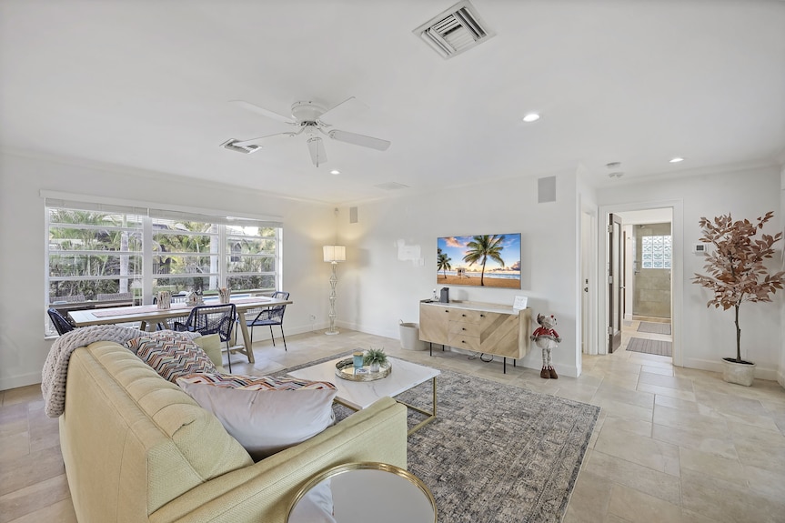 Pet-friendly Inland Home W\/ Resort Style Yard\/pool - 마르코 아일랜드