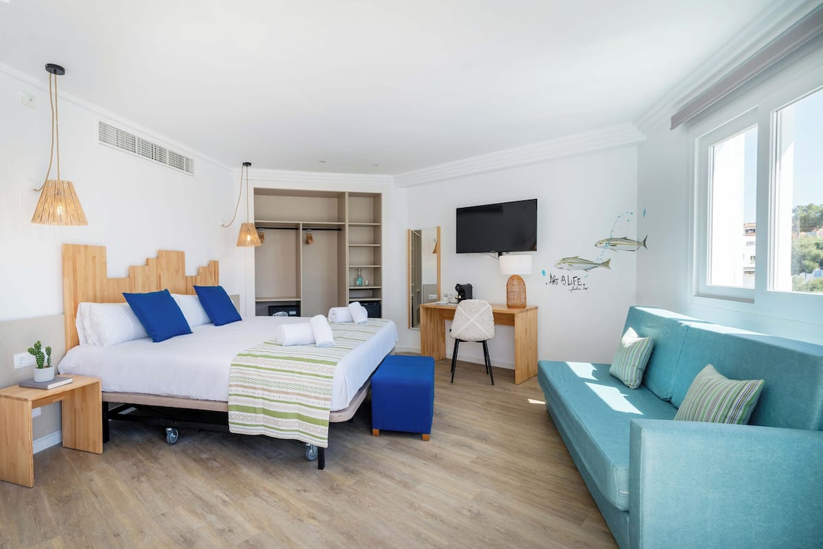 Escrivaninha, Wi-Fi de cortesia, roupa de cama