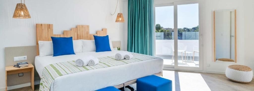 Secretária, Wi-fi grátis, roupa de cama fornecida 