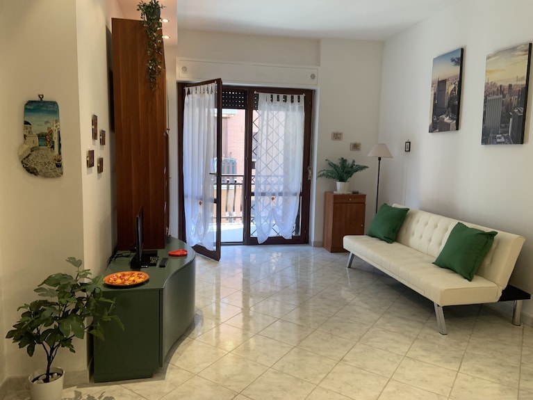 1 Bedroom Apartment In Marino - Marino
