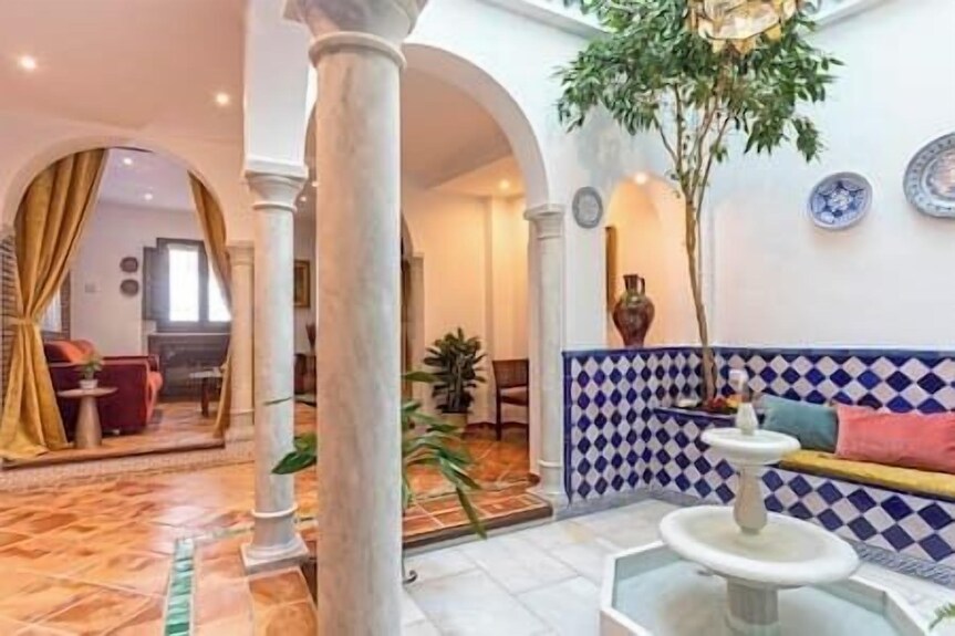 Terrace With Views To Alhambra. Morayma House. - Grenada