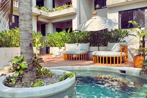 2 piscinas exteriores, guarda-sóis, espreguiçadeiras 