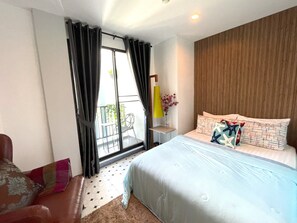 Apartamento clássico, 1 cama Queen, sacada | 1 quarto, roupa de cama