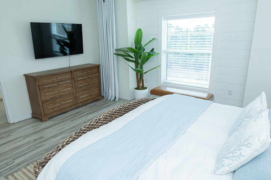 4 Br Villa With Hot Tub, Pool, Gym, Golf, Shuttle - Perdido Key, FL