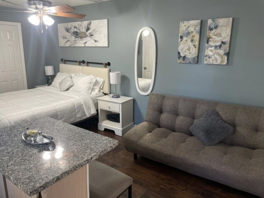 Lindo Studio En Grand Prairie - Cedar Hill, TX