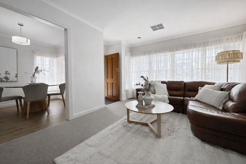 Waves And Walks Close To Beach And Local Boutiques - マリオン