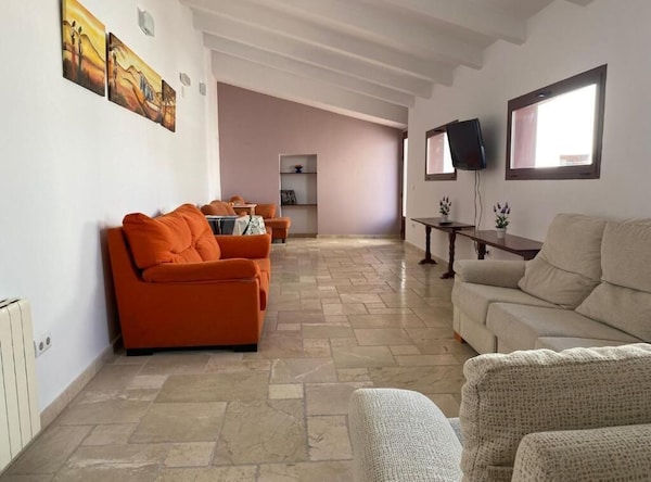 Casa Ideal Para Familias, Amigos, Celebraciones. Estupenda Ubicación Y Zona. - Valles