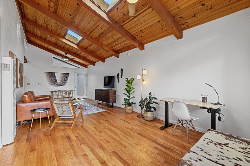 Designer Retreat Home Near Stanford! Luxury, Gym, Peloton, Office,backyard,bbq\n\n - Menlo Park, CA