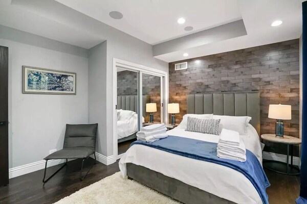 Luxurious Home In The Peaceful Bel-air Neighborhood\n\n - Beverly Hills, CA
