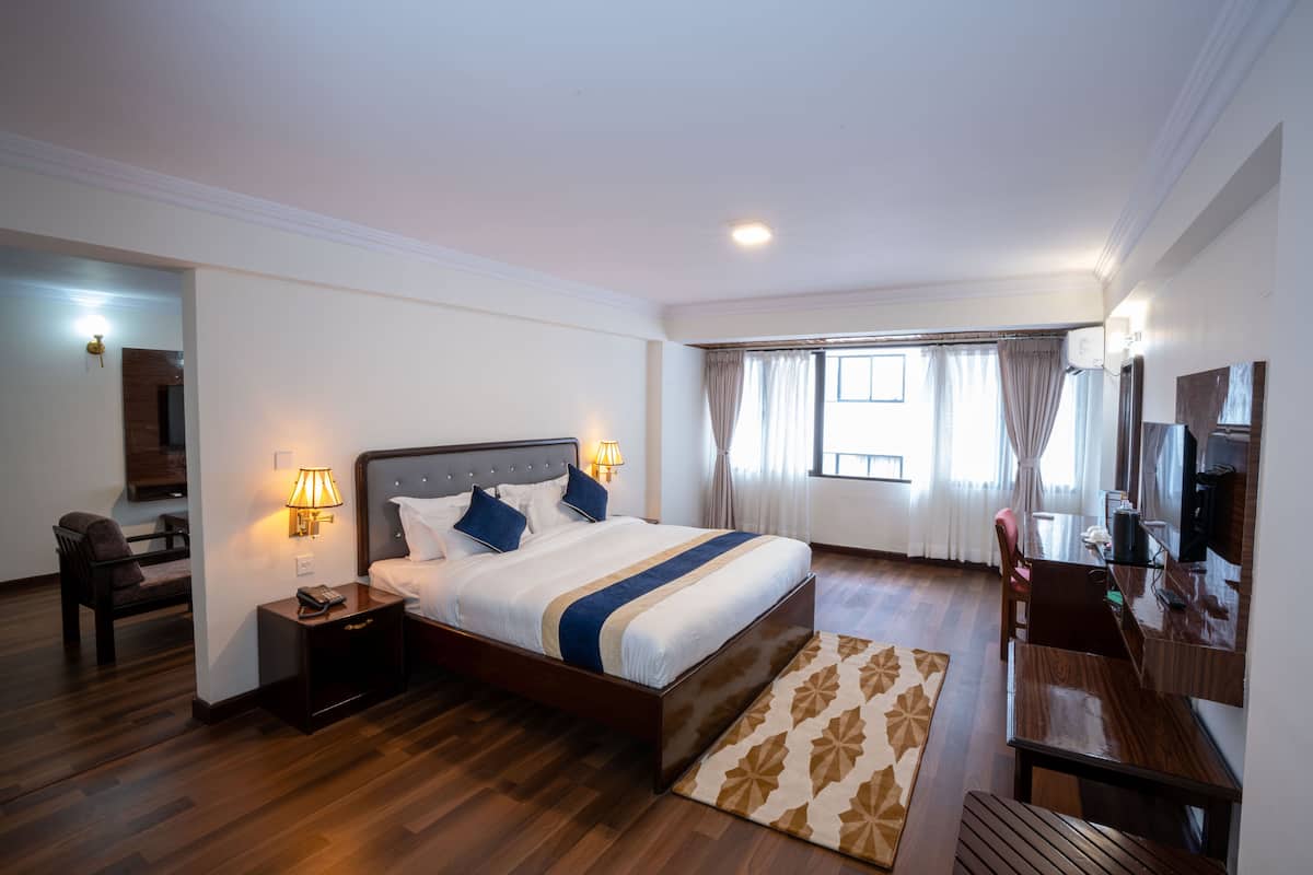 1 quarto, minibar, secretária