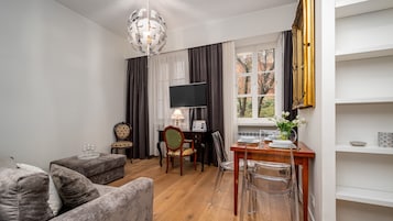 Estúdio (1) | Área de estar | TV de tela plana