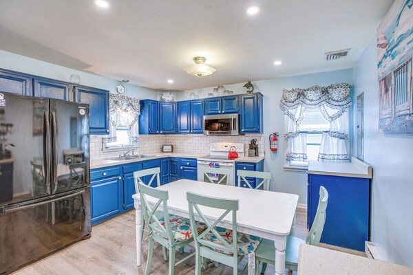 Beach House W/ Private Pool In North Wildwood - New Jersey