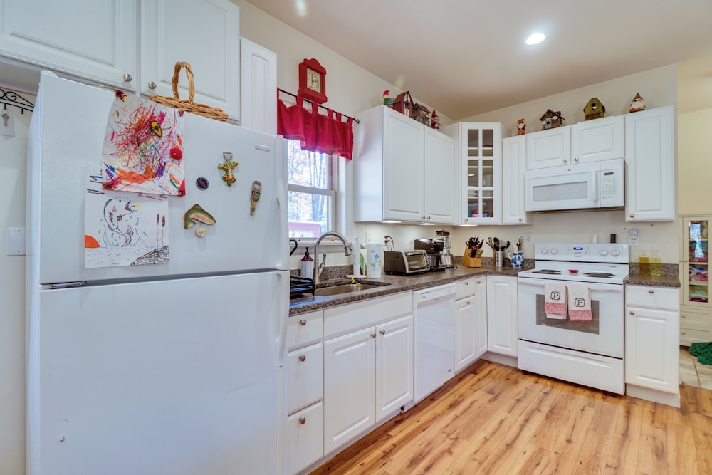 Waterfront Lake Anna Home: Kayaks & Private Dock - Lake Anna, VA