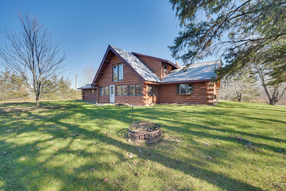 セクルーデッド ログ  キャビン  1 ミ トゥ ムンガー ステート トレイル ! - ミネソタ州