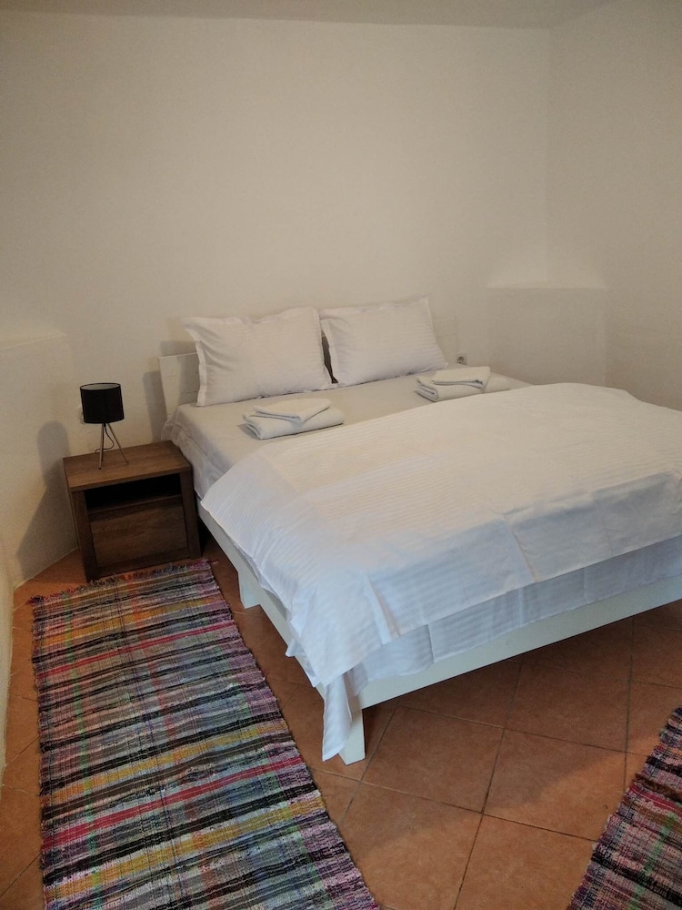 Private Room With Private Bathroom Near Bicaz Gorges. Pet Friendly - Transylvania