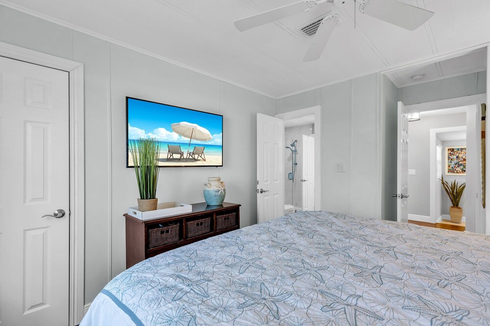 Stunning Hammer Point Home with Dockage and Bay Views - Tavernier | Vrbo