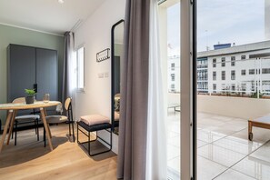 Studio Apartment with rooftop terrace | Terraço/pátio