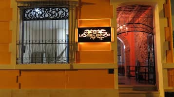 Fachada da propriedade