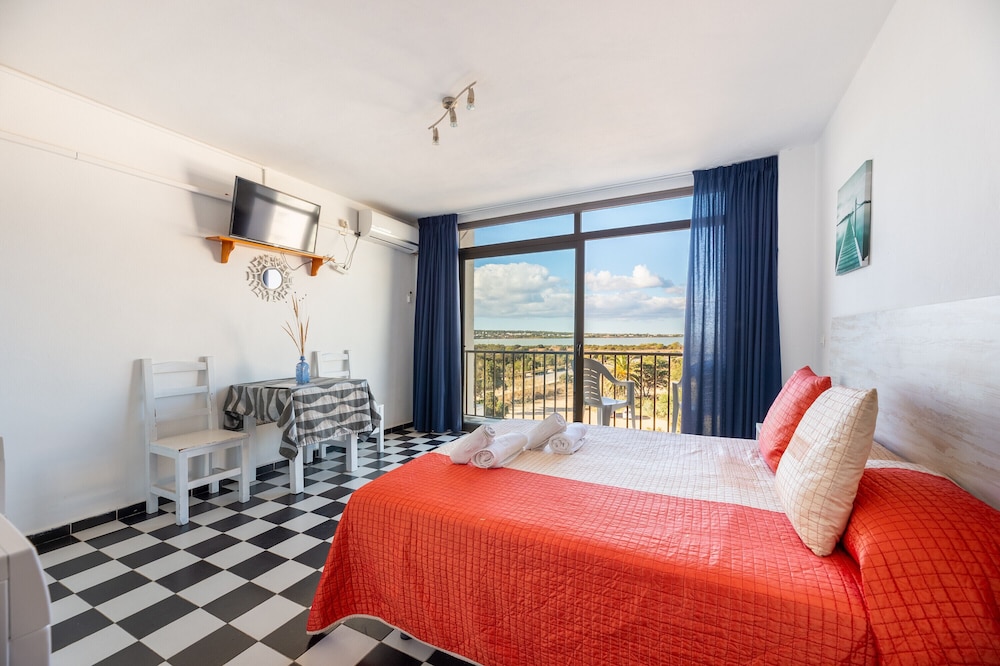 Apartamento 'Estudio Mirada 304' Con Vistas Al Lago, Wi-fi Y Aire Acondicionado - Formentera
