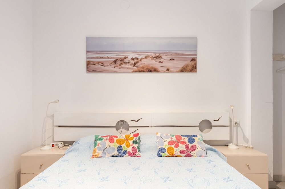 Apartment 'Apartamento Los Hermanos' With Wi-fi And Air Conditioning - Es Pujols