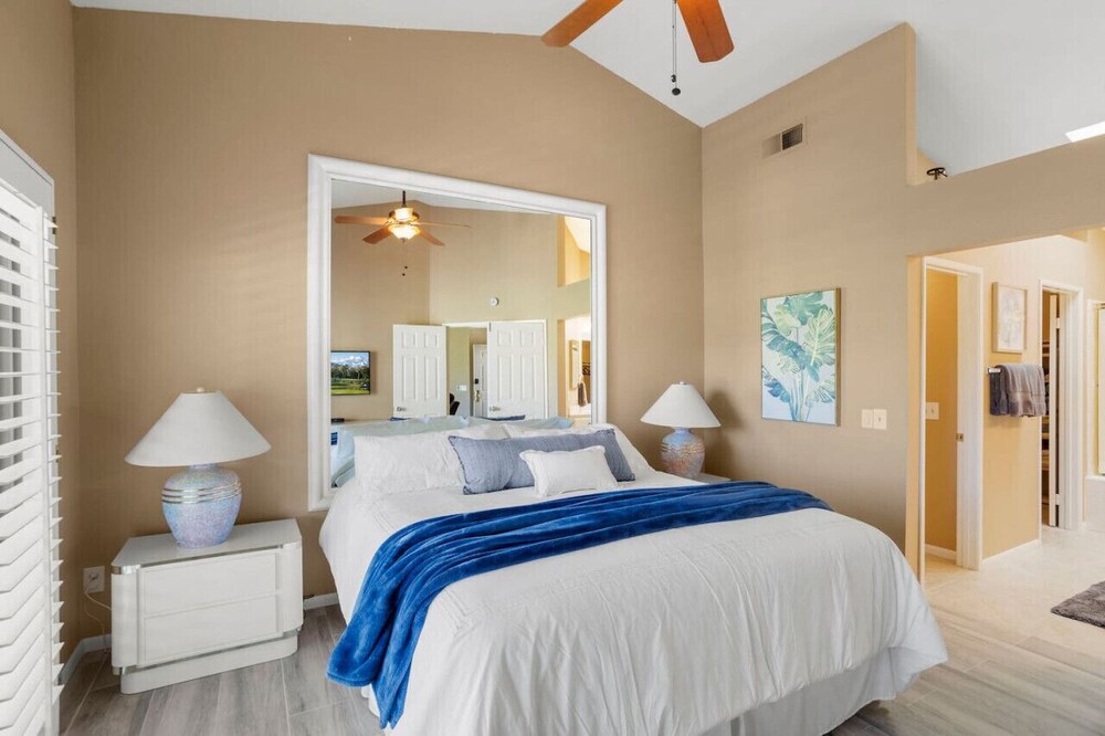 Resort-style Condo On Golf Course, Mountain Views - Palm Desert
