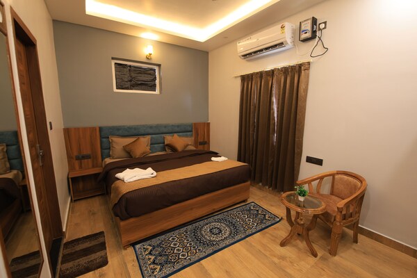 Hotel Mahadev Rishikesh - Rishikesh