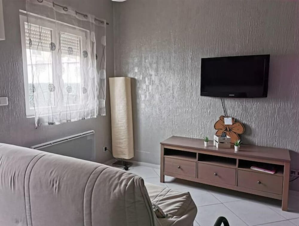 Beau Studio Calme Avec Jardinet - Pessac