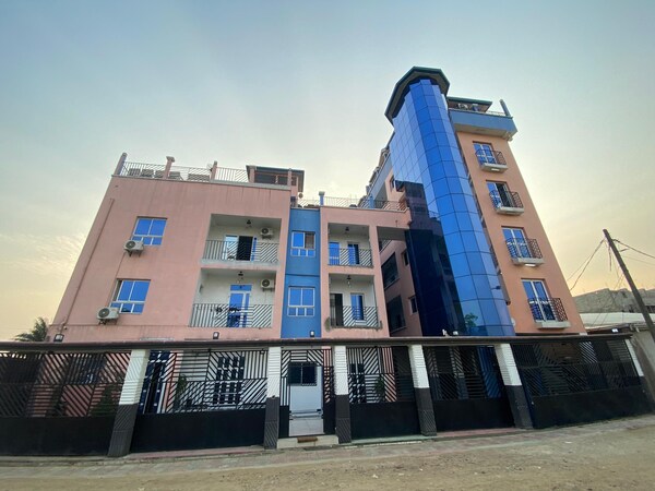 Elvira's Home - Douala