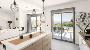 Vila luxo | Área de estar | Smart TV