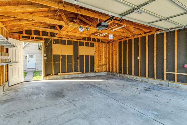 Chic Indianapolis Home W/ Patio < 2 Mi To Downtown - Indiana