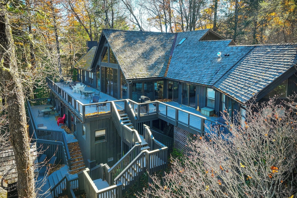 6 Mi To Sapphire Resort! Mtn-view Cashiers Home - Cashiers, NC