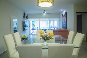 Apartamento, várias camas (Sabbia 2110- 3 bedrooms all-in suite) | Restaurantes