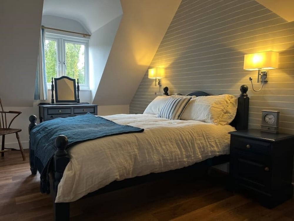 Secluded Retreat - In The Heart Of The Anchorage - West Mersea