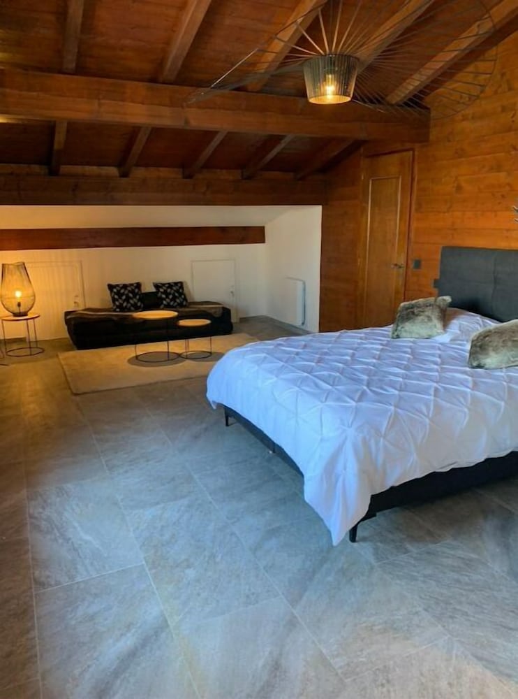 Haut De Chalet Avec Jardin - Passy