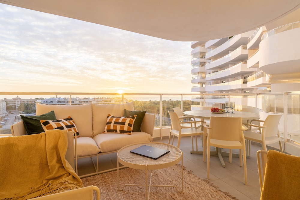 Gran Canet 2br - Sea Views, Pools & Gym - Canet d'En Berenguer